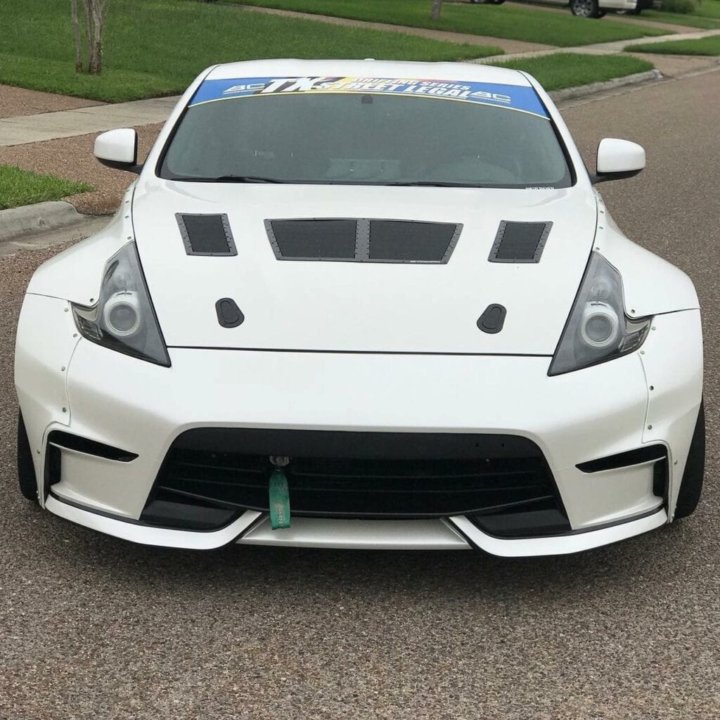 370Z Nismo Lady – Hyper Hive