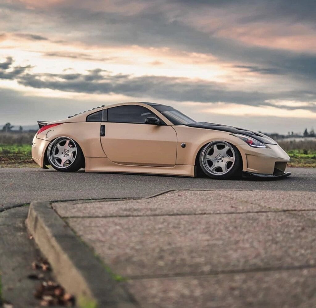 350Z V2 Wide Body Kit – Hyper Hive